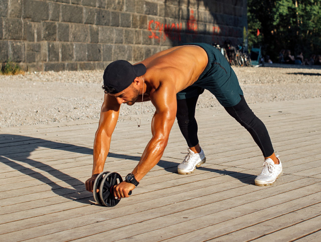 Gym Equipment: Ab Roller Explained